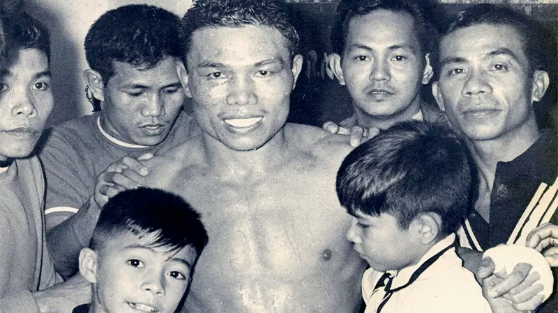 A day like today, Filipino Pedro Adigue conquered the WBC super ...