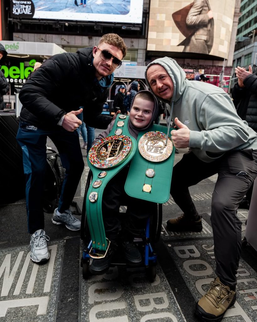 Smith Clocks and Times Square Chimes With Green and Gold Strap As Fans ...