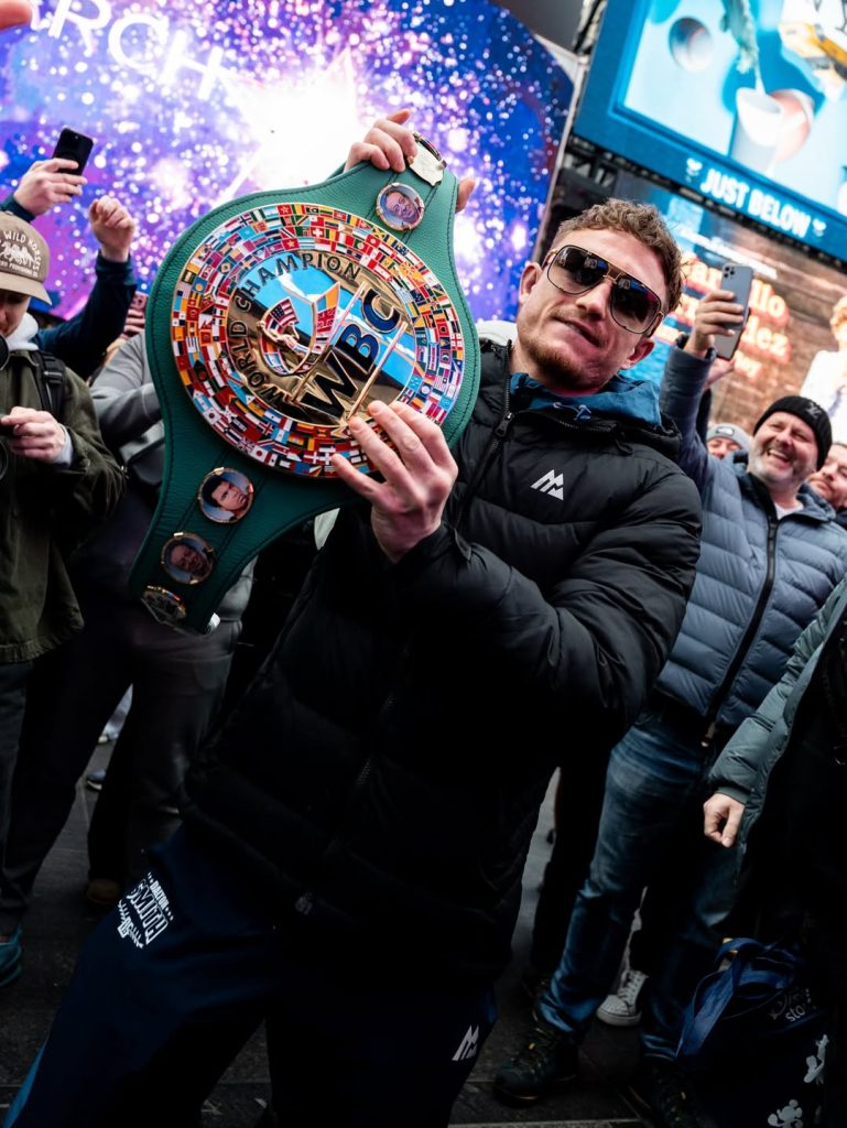 Smith Clocks and Times Square Chimes With Green and Gold Strap As Fans ...