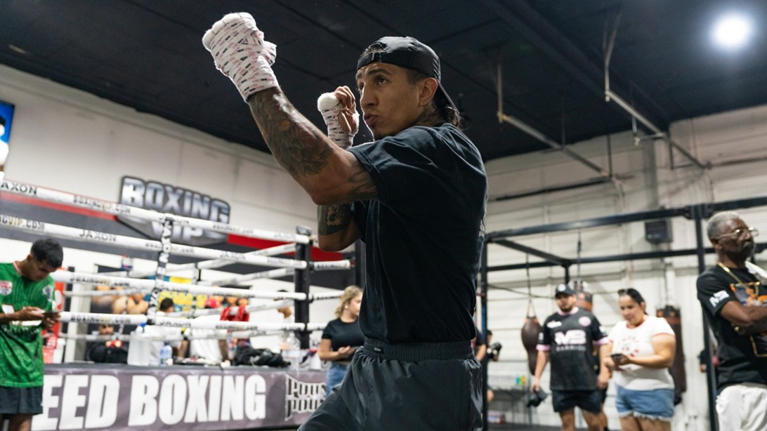 Mario Barrios Training Sessions - World Boxing Council