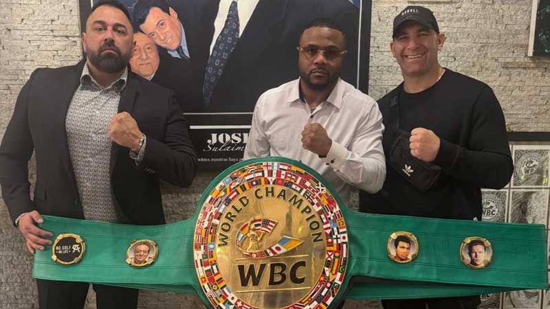 Jean Pascal Visits the WBC Offices - World Boxing Council