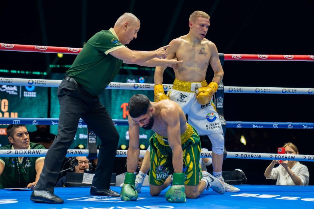 Thrilling Middleweight and Super Lightweight Bouts on Day One of the ...