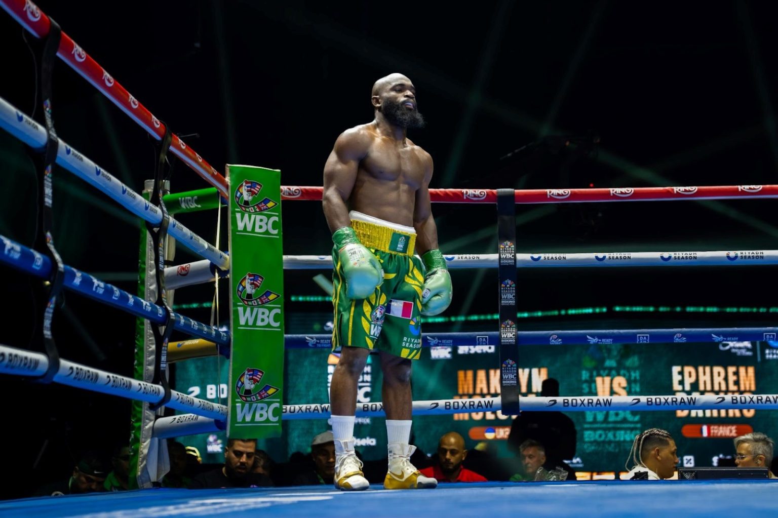 Thrilling Middleweight and Super Lightweight Bouts on Day One of the ...